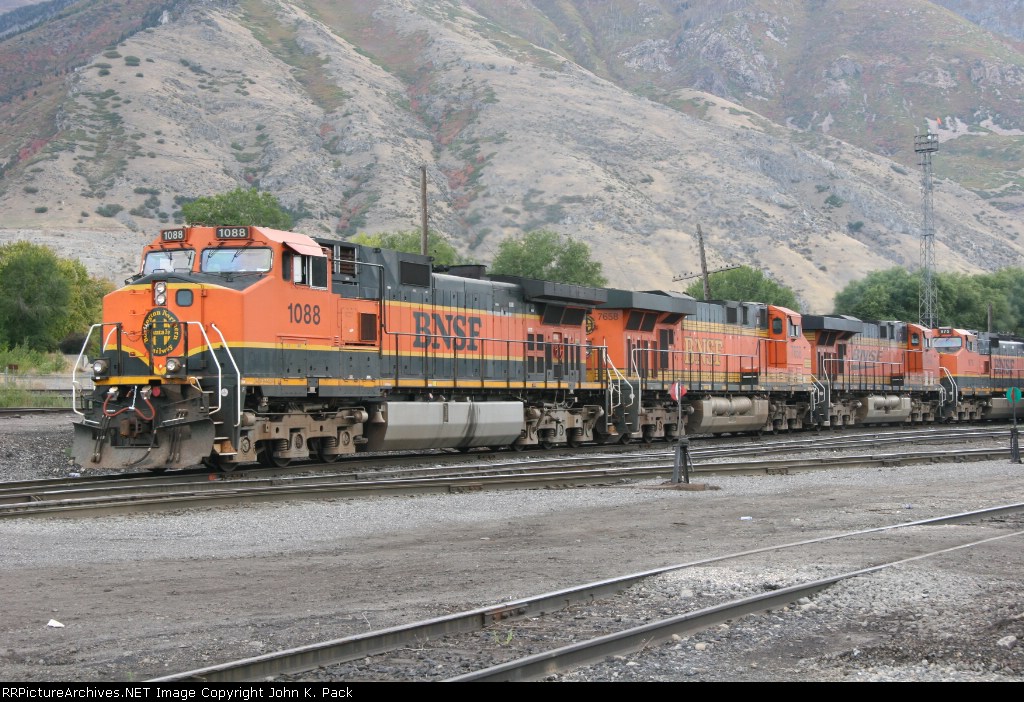 BNSF 1088